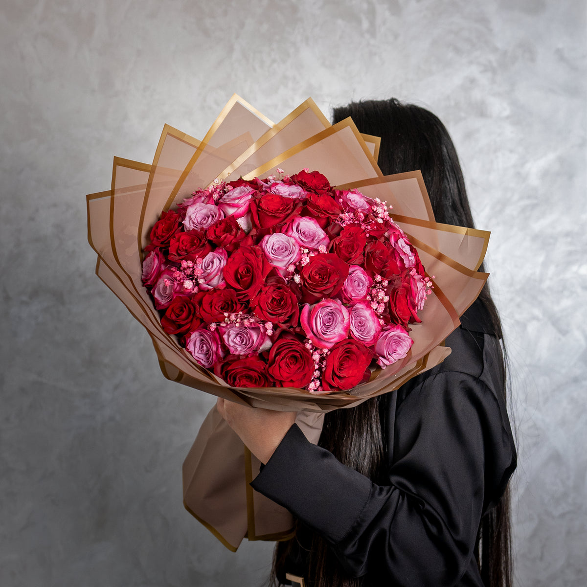 So Demure – Soft Pink Bouquet Dubai | Uniflora